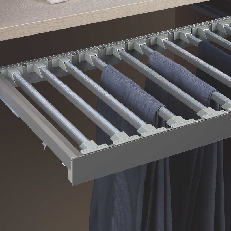 Выдвижная брючница с доводчиком для шкафа-купе | Интернет-магазин ...